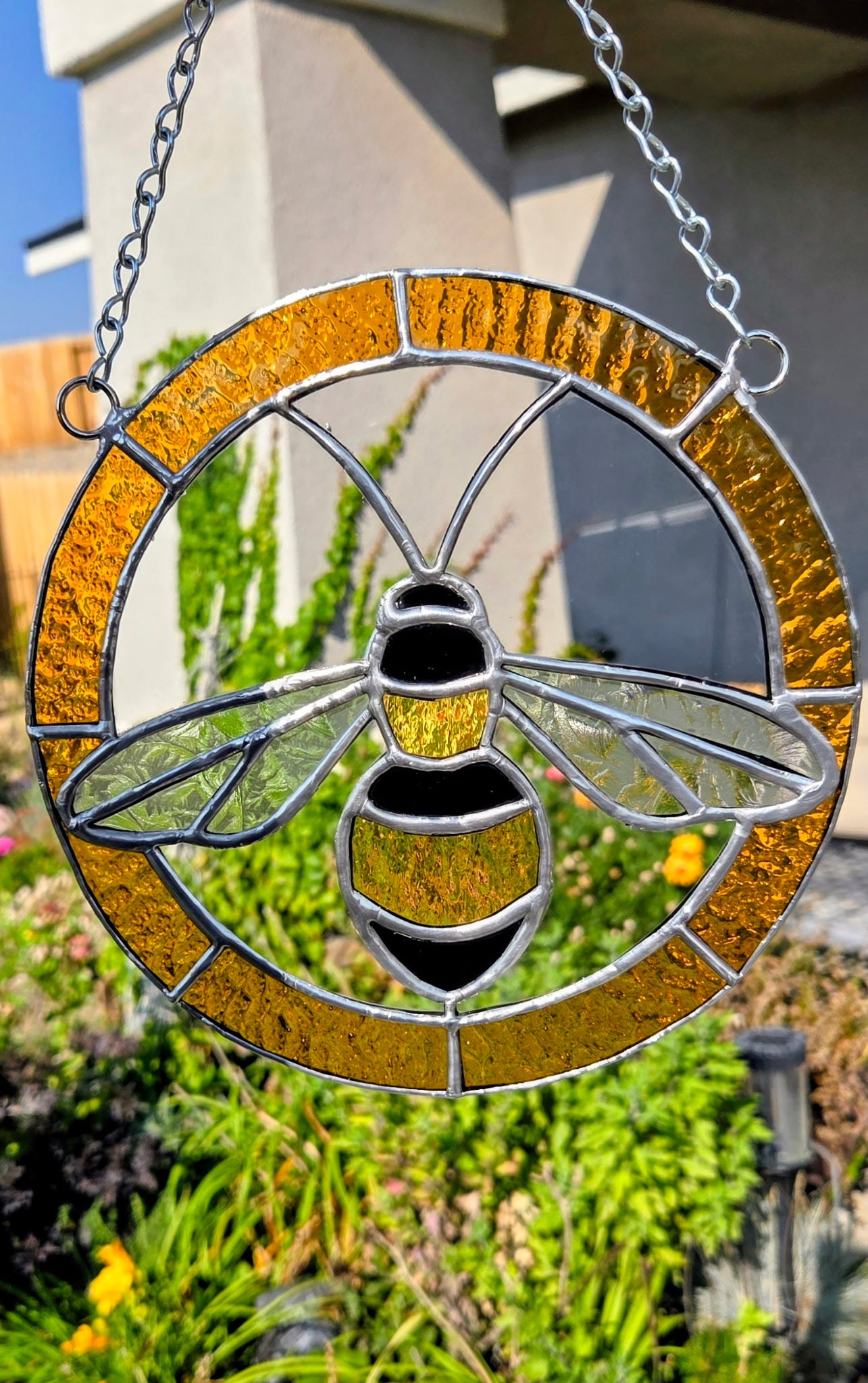 Large Hanging Bee – Zap Family Creations